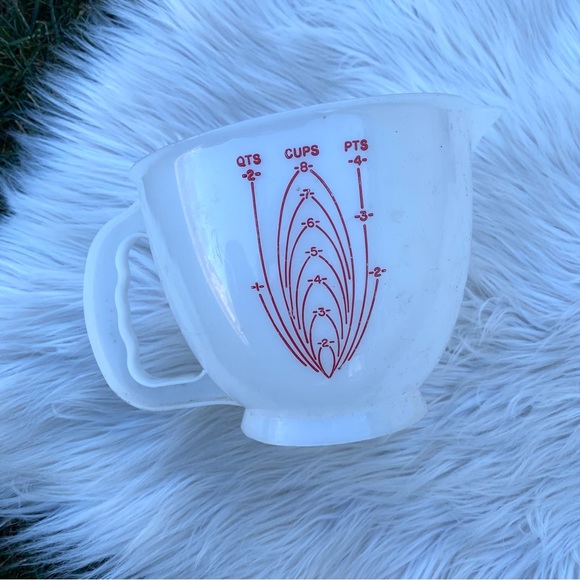 Tupperware | Kitchen | Vintage Tupperware 2 Quart Measuring Cup | Poshmark